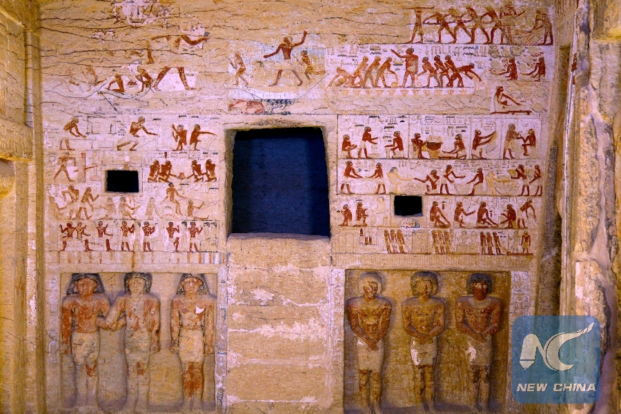 Egypt uncovers intact 4,400-year-old pharaonic tomb near Giza pyramids - Xinhua | English.news.cn