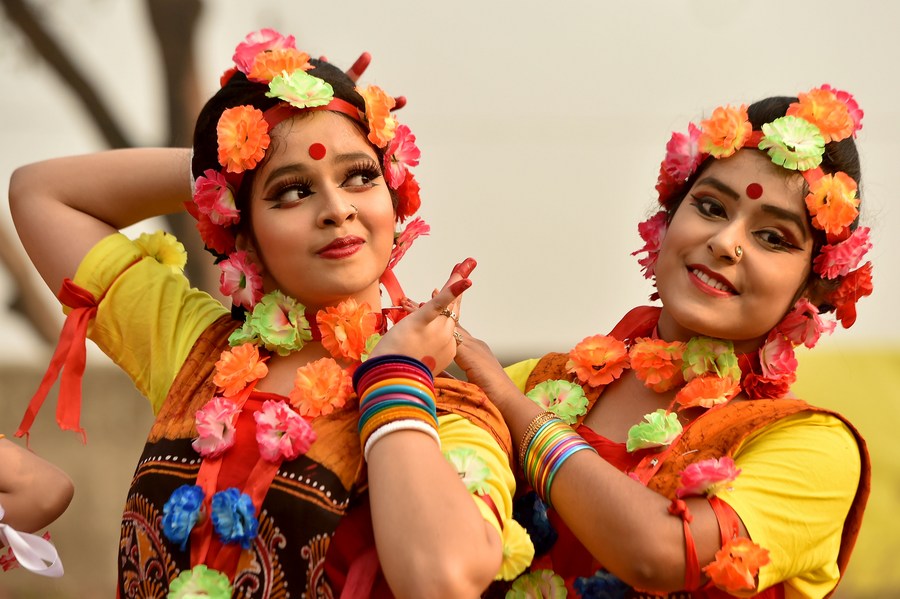 Asia Album Bangladeshis Celebrate Valentine s Day And Pohela Falgun Asia Album Bangladeshis Celebrate Valentine s Day And Pohela Falgun