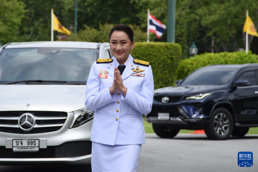 泰国新一届内阁宣誓就职-新华网