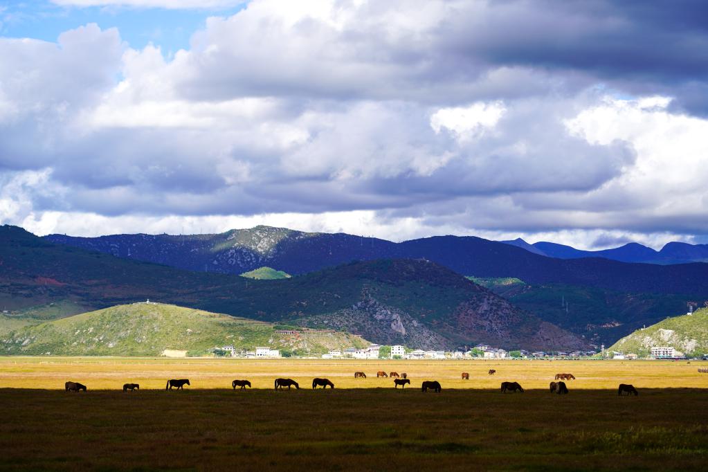 追光 | 户外运动的“大香格里拉”，在哪？-新华网