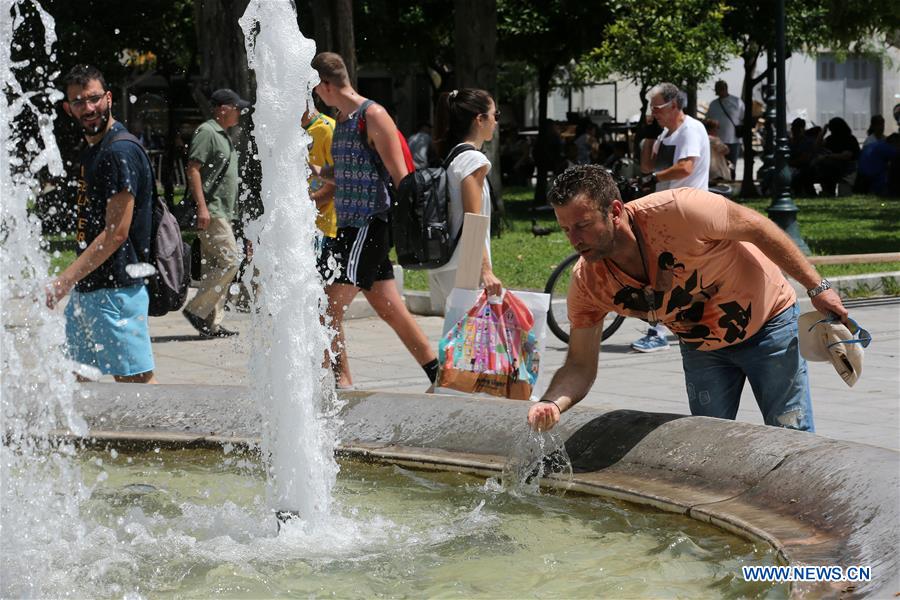 Heat wave hits Greece's Athens - Xinhua | English.news.cn