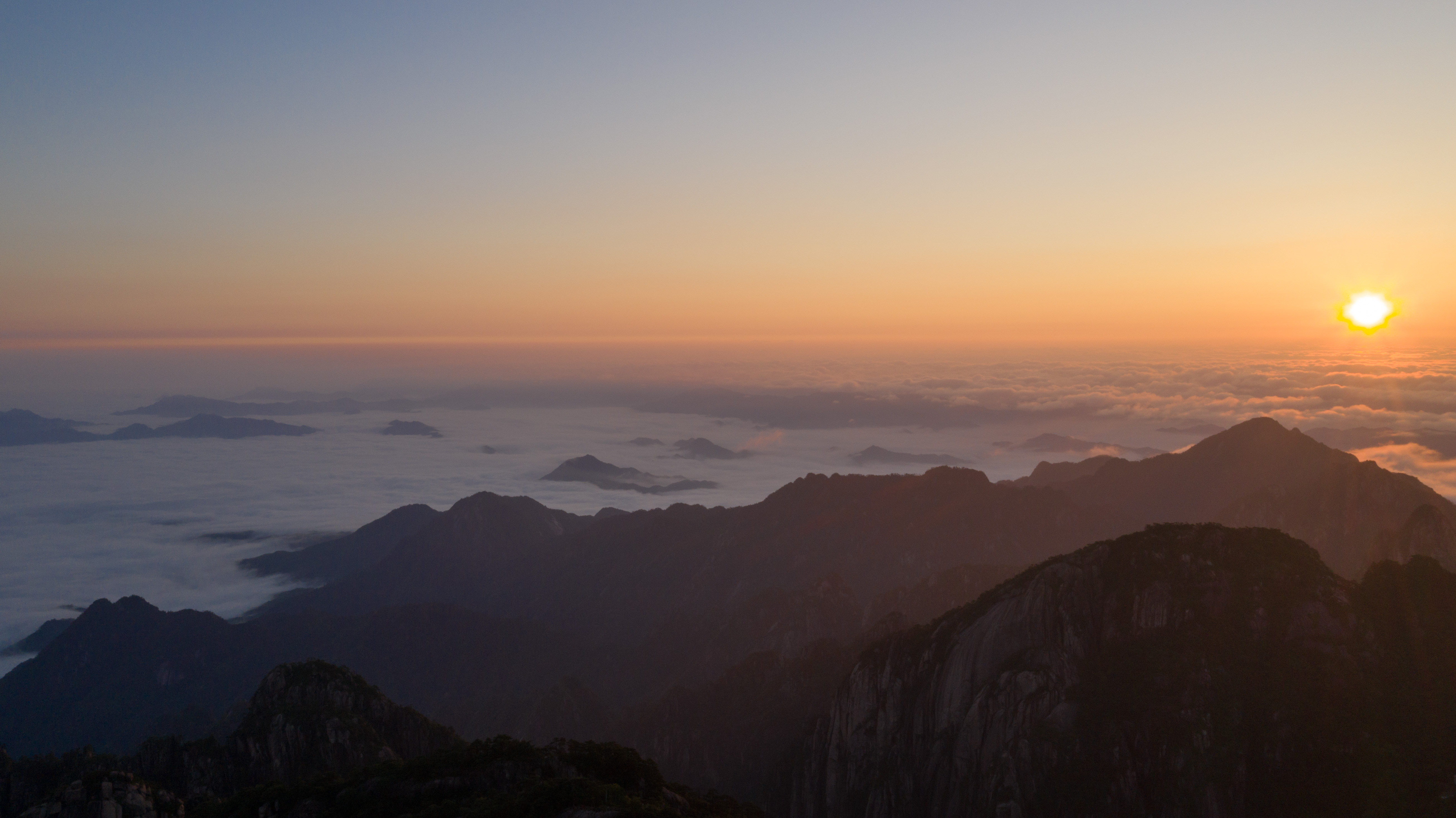 Xinhua Headlines: Revisiting Huangshan, where China's modern mass tourism took off 40 years ago ...