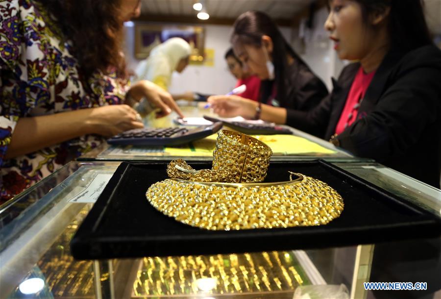 Myanmar's domestic gold price edges higher in recent days - Xinhua ...