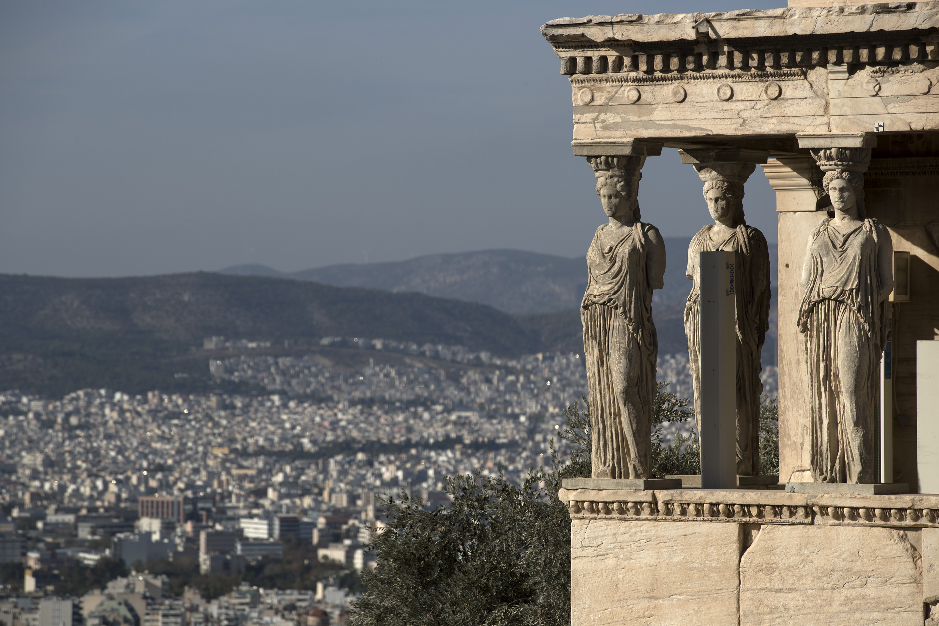 Interview: Book gifted to Xi connects Chinese, Greek civilizations ...