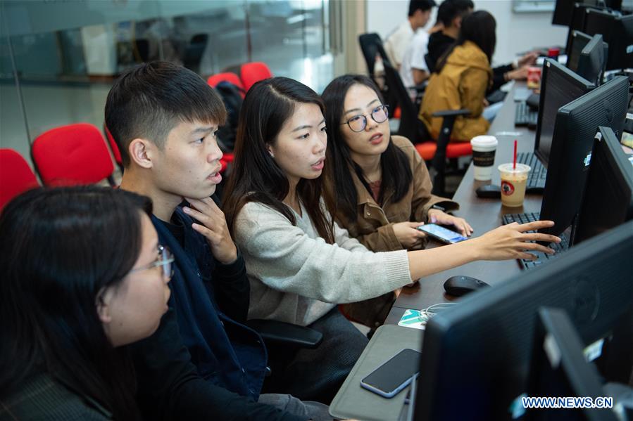 Pic story of university student in Macao - Xinhua | English.news.cn