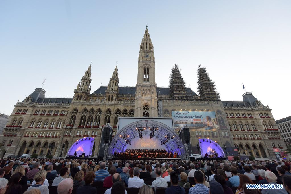 Rathausplatz Film Festival opens in Vienna, Austria - Xinhua | English ...