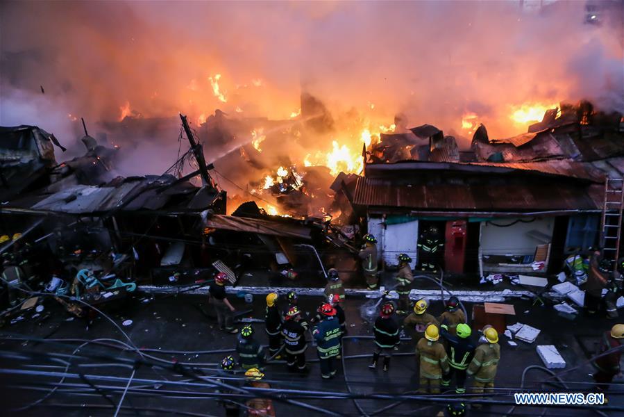 Firefighters put out fire in Manila, the Philippines - Xinhua | English ...
