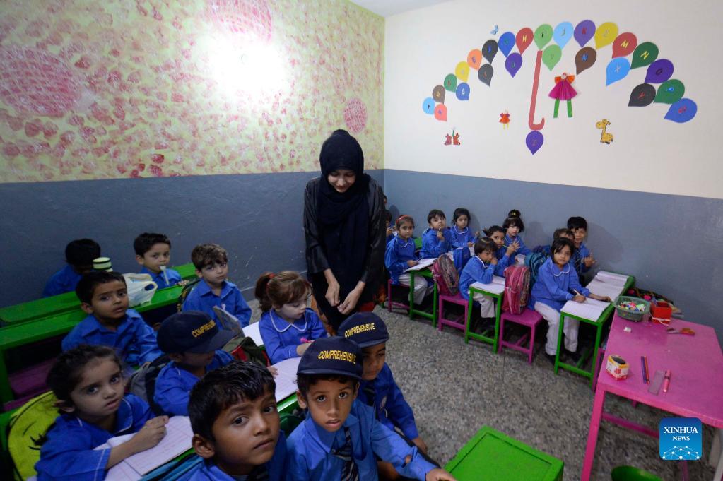 Pakistani Kids In School