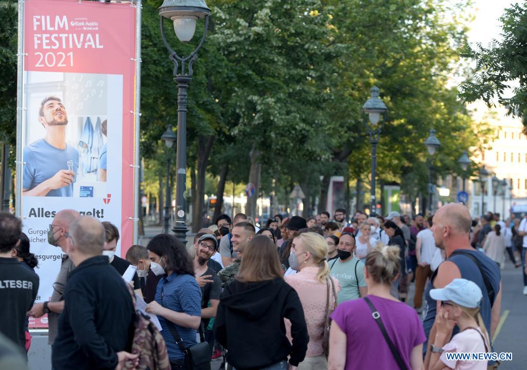 Rathausplatz Film Festival opens in Vienna, Austria - Xinhua | English ...