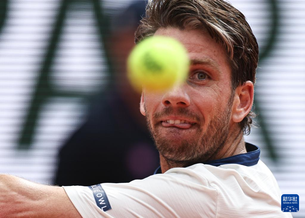 法网：焦科维奇晋级八强-新华网