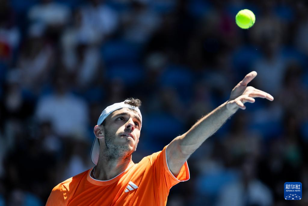 澳网：张之臻止步男单首轮-新华网